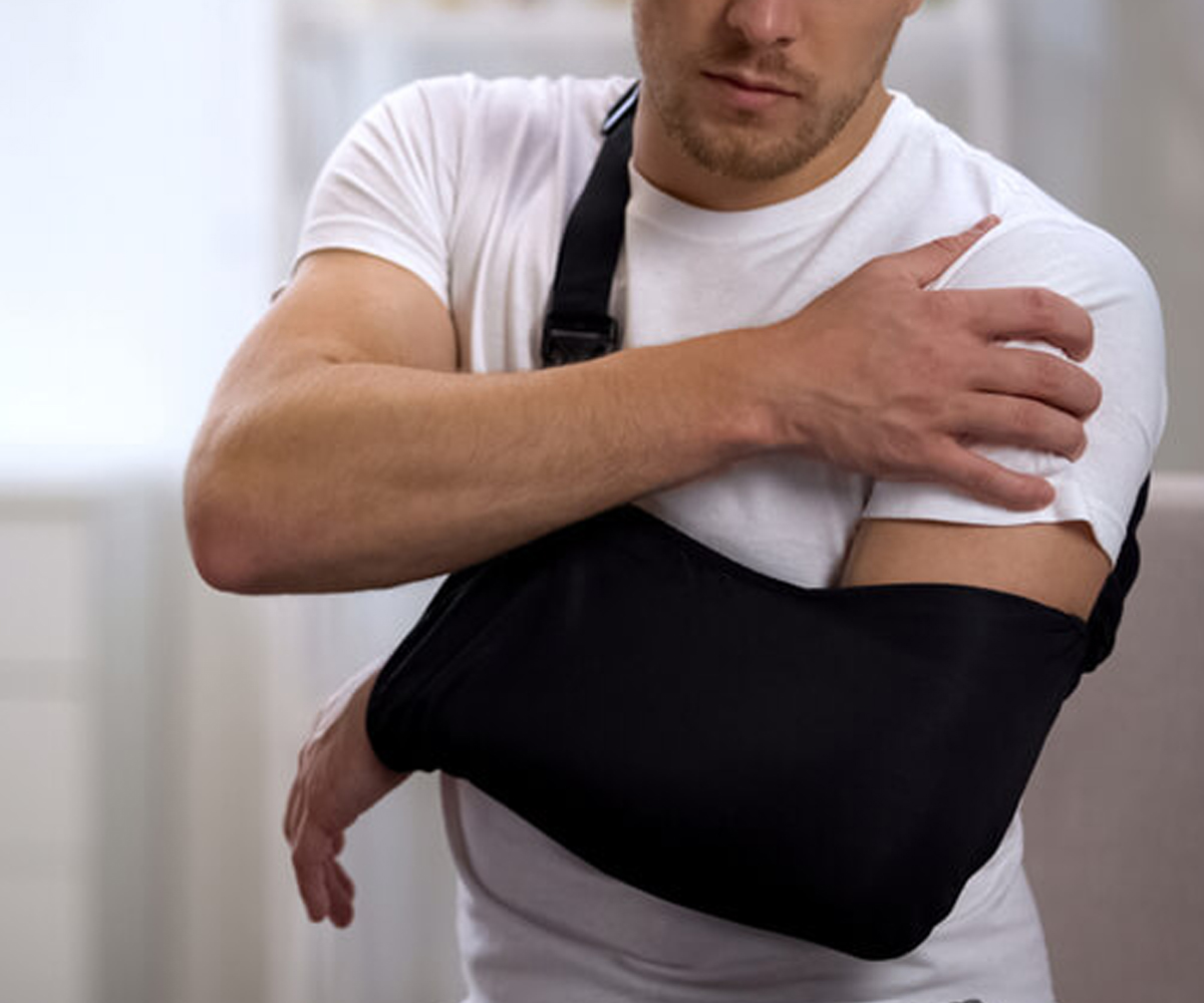 Shoulder Dislocation Surgery in Ahmedabad | Shoulder Arthroscopy ...